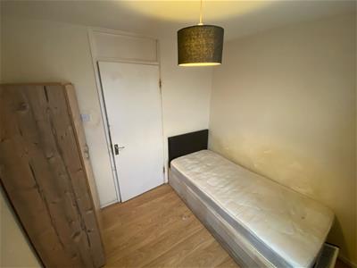 Property details for Overbury Street, London £600 p.c.m. Let Agreed - Vebra